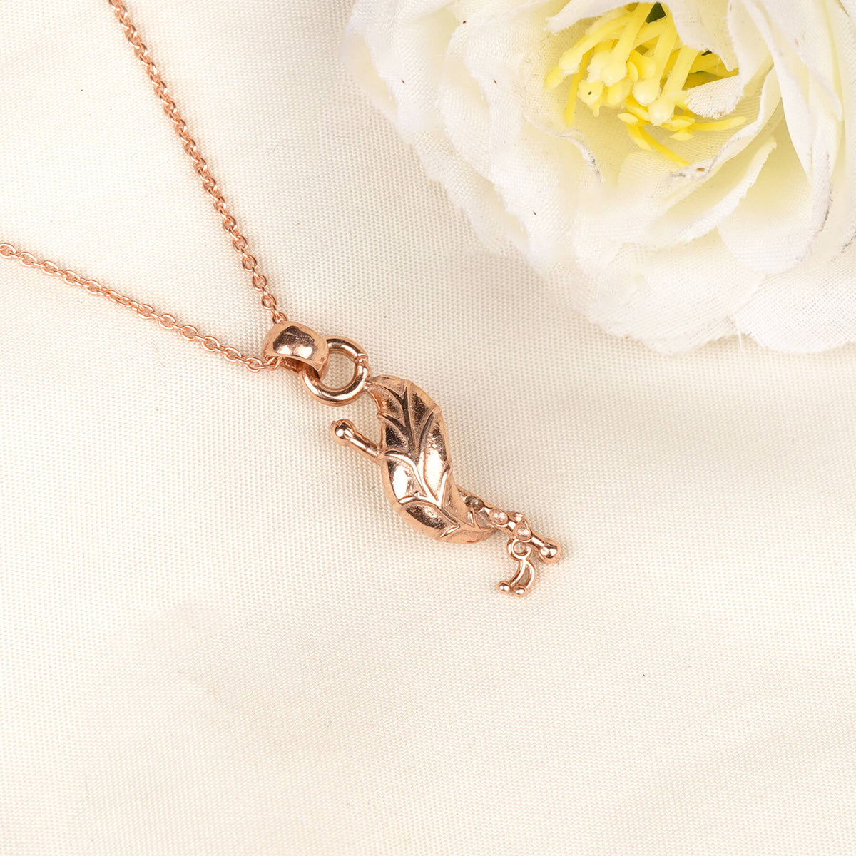 Shri Krishna Pendant With Murli Rose Gold Silver Locket – Prabhubhakti