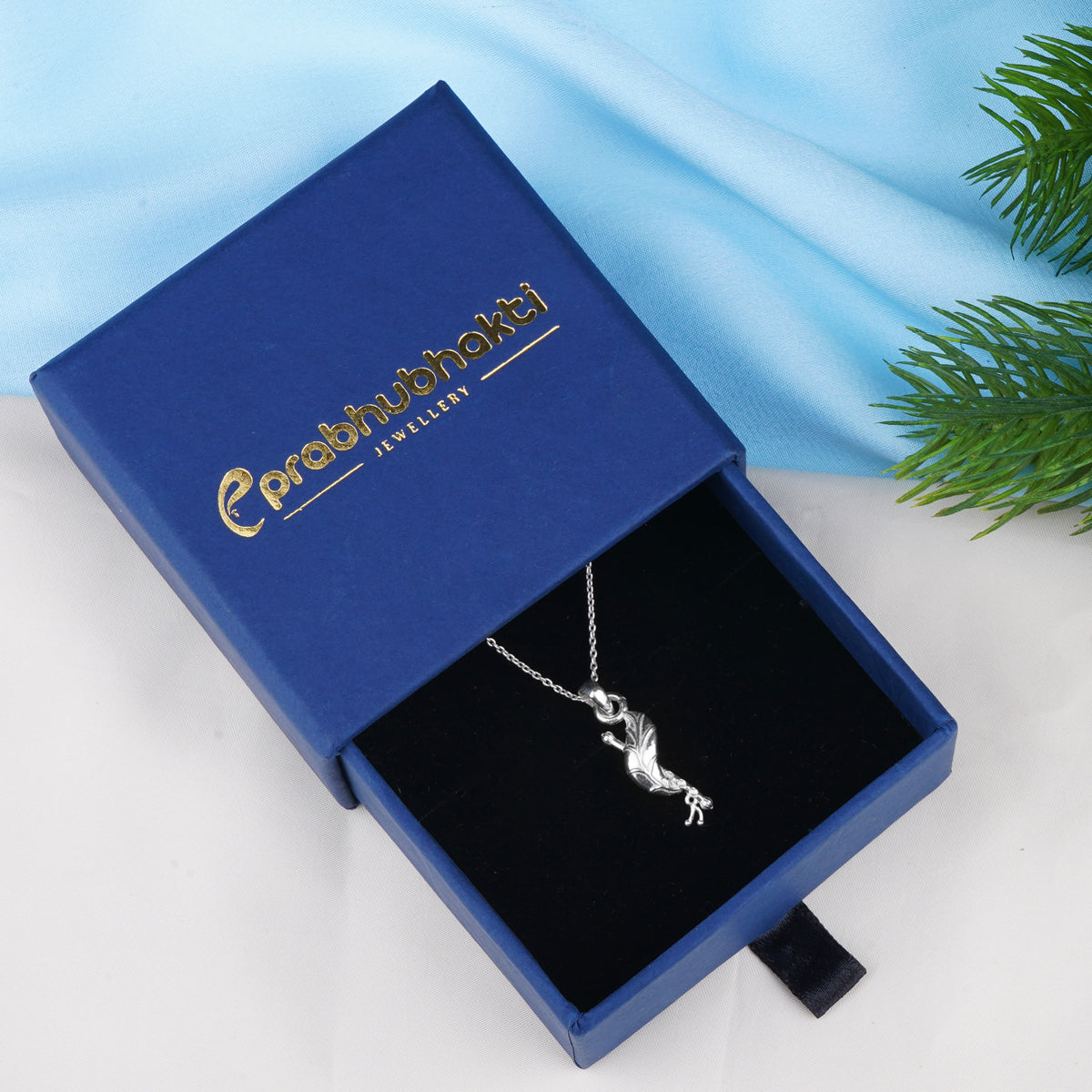 Shri Krishna Pendant With Murli Silver Locket – Prabhubhakti