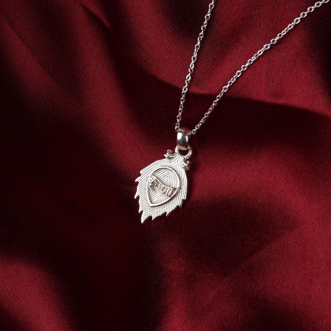 Shri Krishna with Mor Pankh Silver Locket – Prabhubhakti