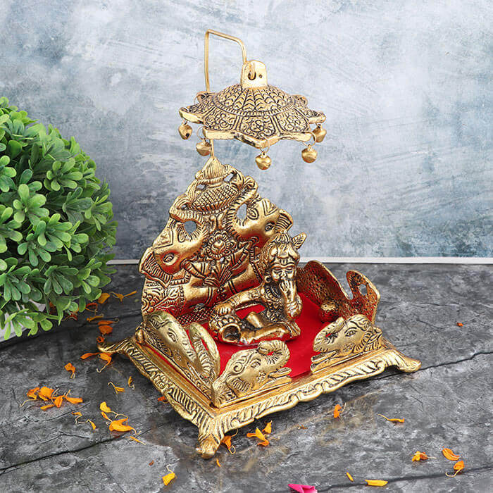 Buy Brass Finish Singhasan with Laddu Gopal – Prabhubhakti